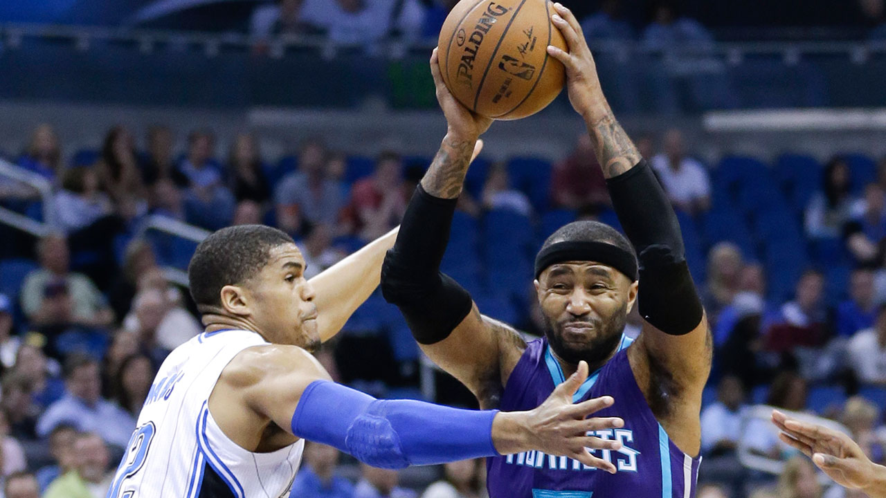 Williams’ huge night helps Hornets beat Magic