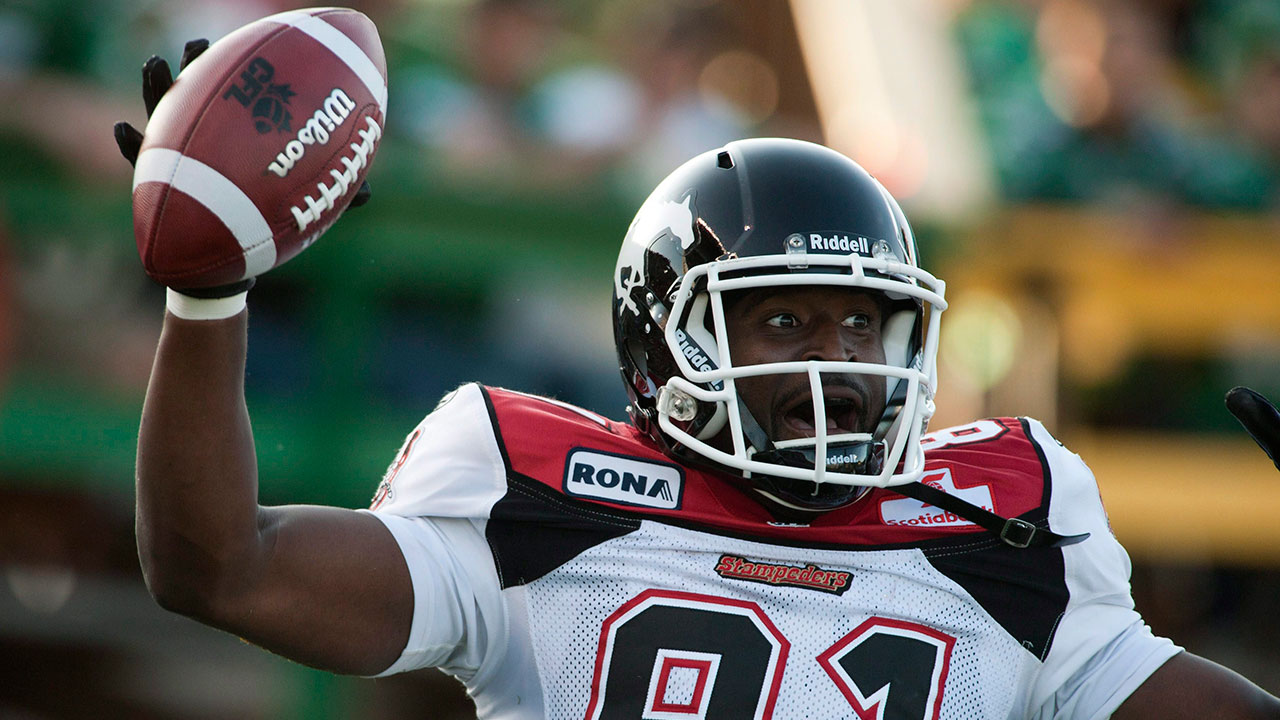 Stampeders extend contract of Canadian Arthur