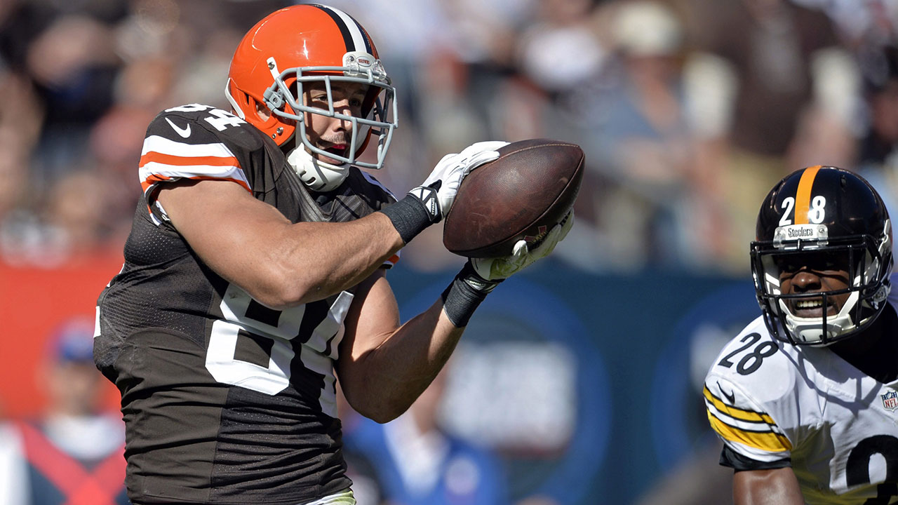 Jordan Cameron signs 2-year deal with Dolphins
