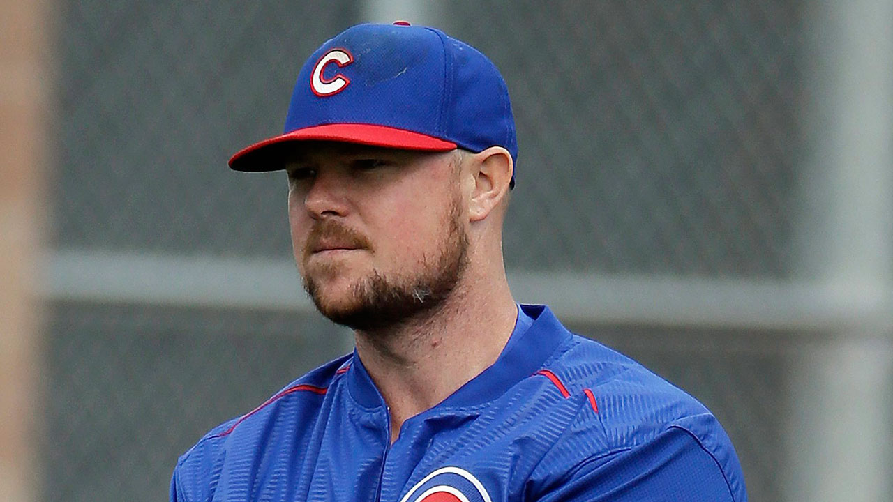 Lester pitches 2 scoreless innings in Cubs debut