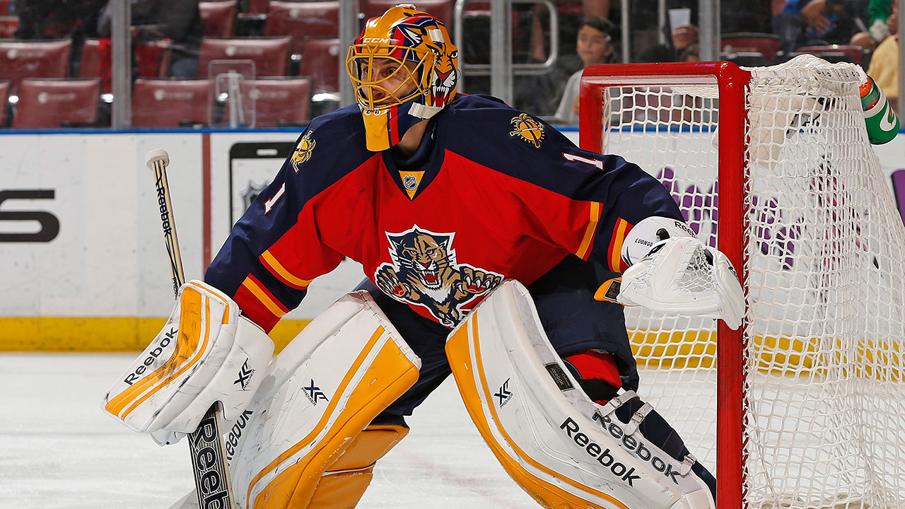 Injured Luongo returns to game in dramatic fashion