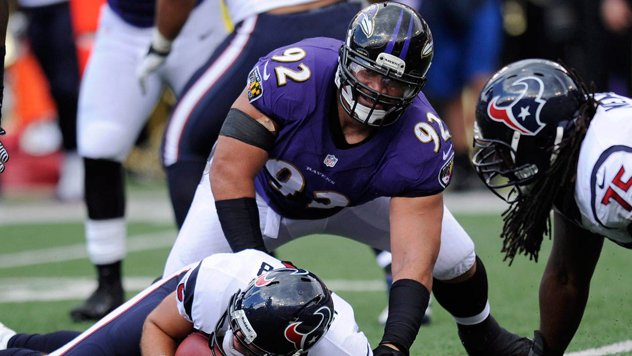 Ravens trade defensive tackle Ngata to Lions