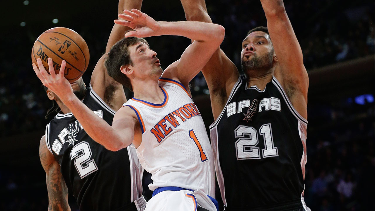 Shved powers Knicks to upset OT win over Spurs