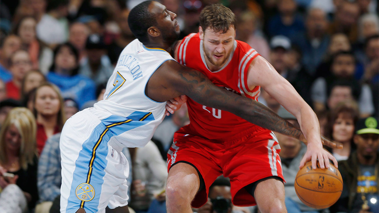 Rockets Motiejunas sidelined by back surgery