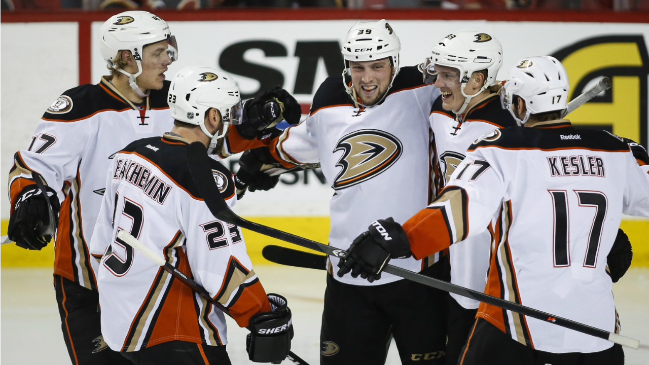 Flames rally falls short in Game 4 loss to Ducks