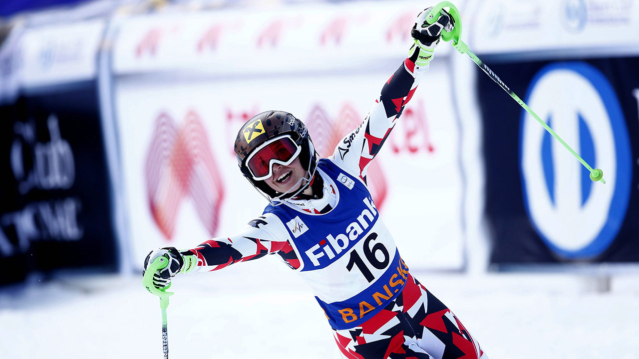 Anna Fenninger Skiing