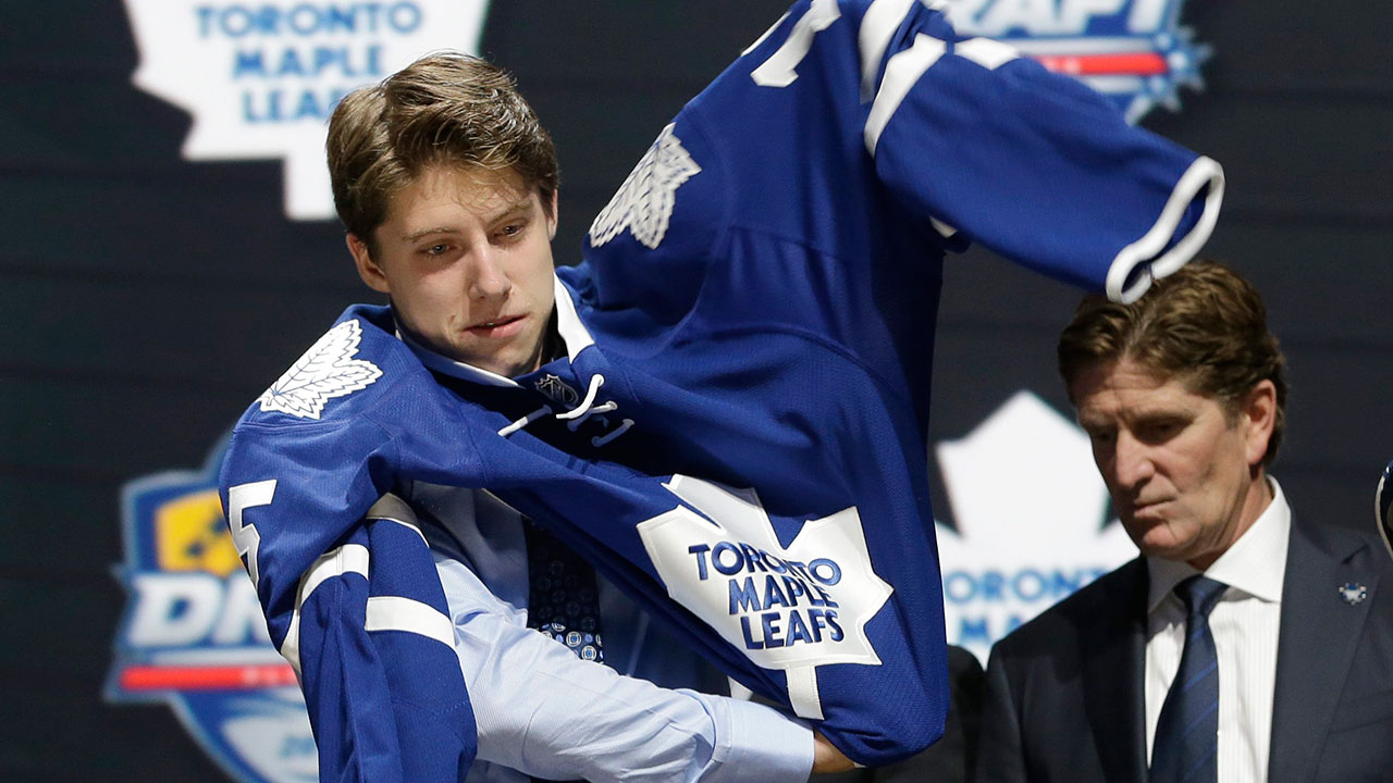 Maple Leafs sign Marner to entry-level contract