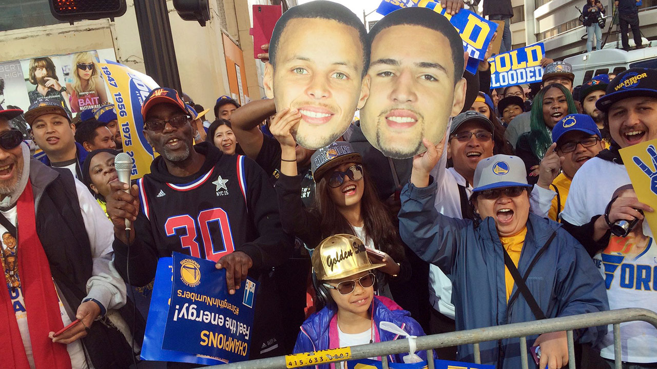 Warriors fans pack streets for championship parade