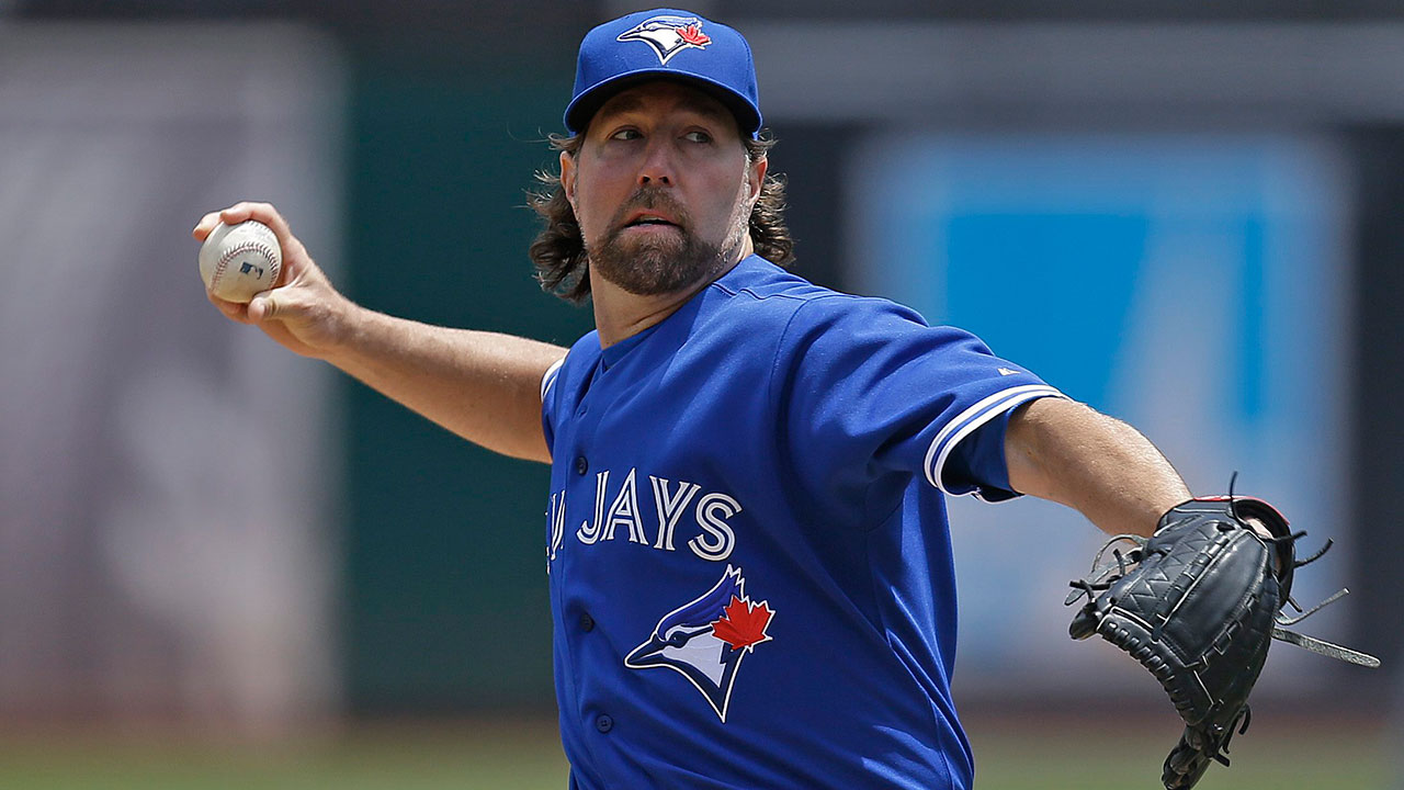 Dickey shines for Blue Jays in heated contest