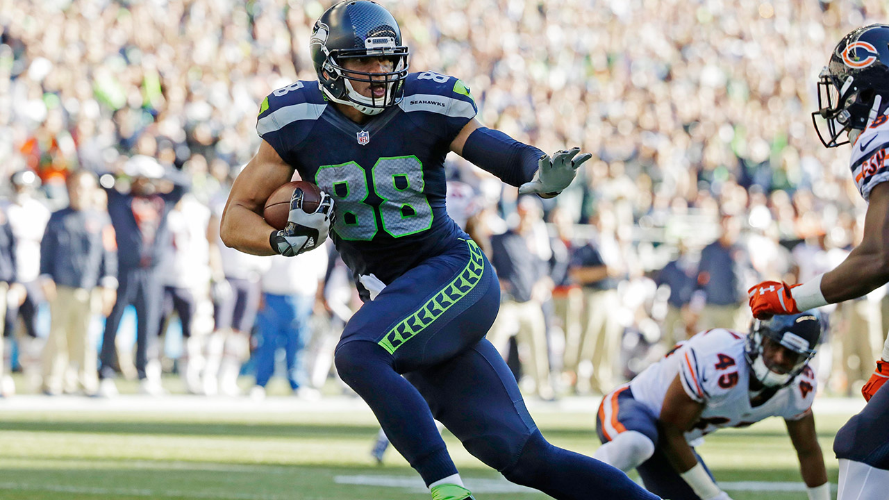 Seahawks use big second half to roll past Bears