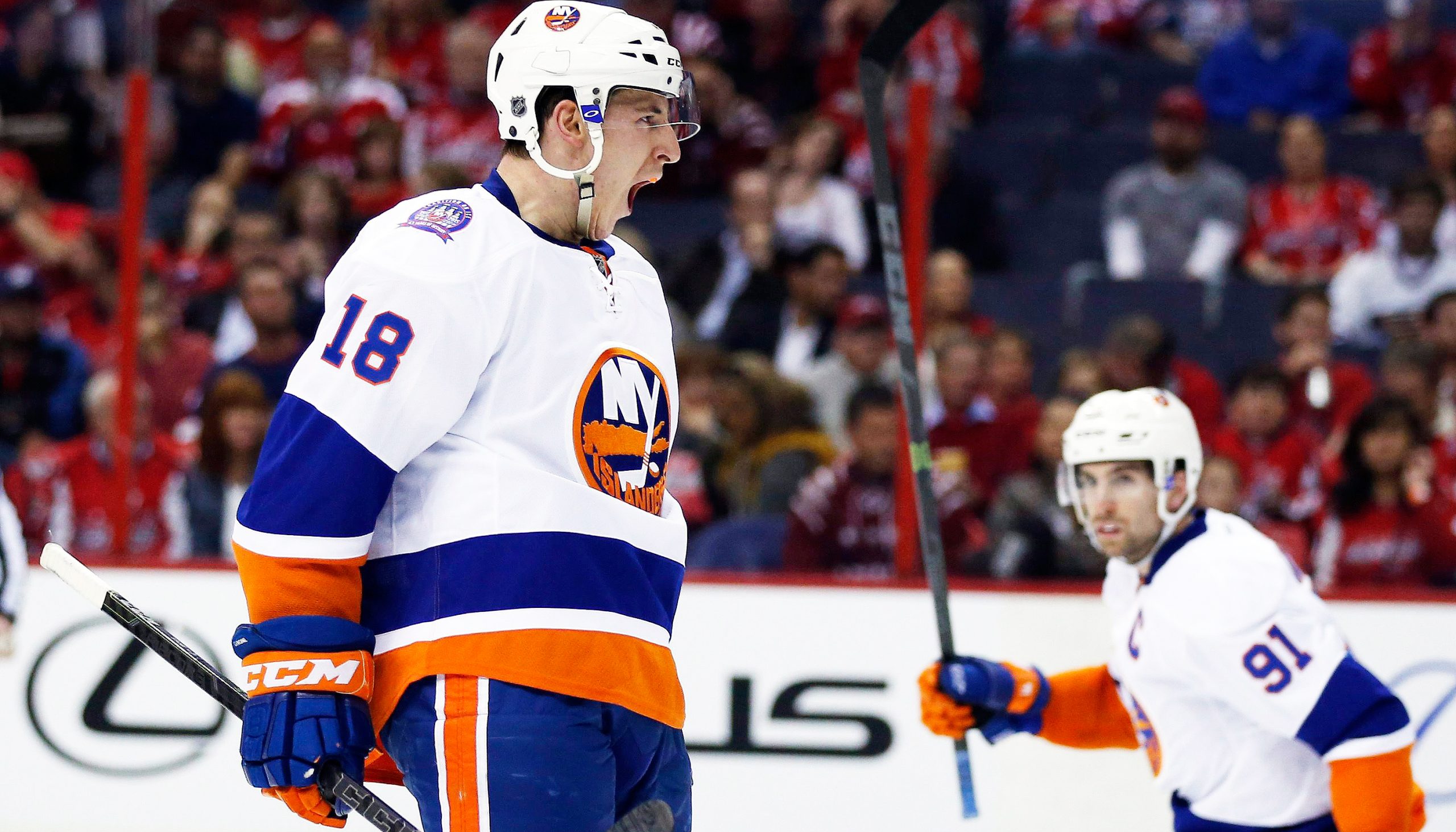 Islanders sign forward Ryan Strome to 2-year contract