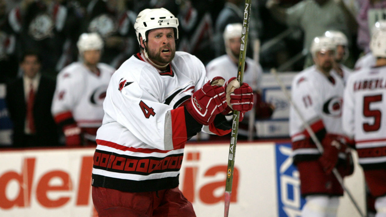 TV analyst, ex-NHLer Ward arrested for domestic incident