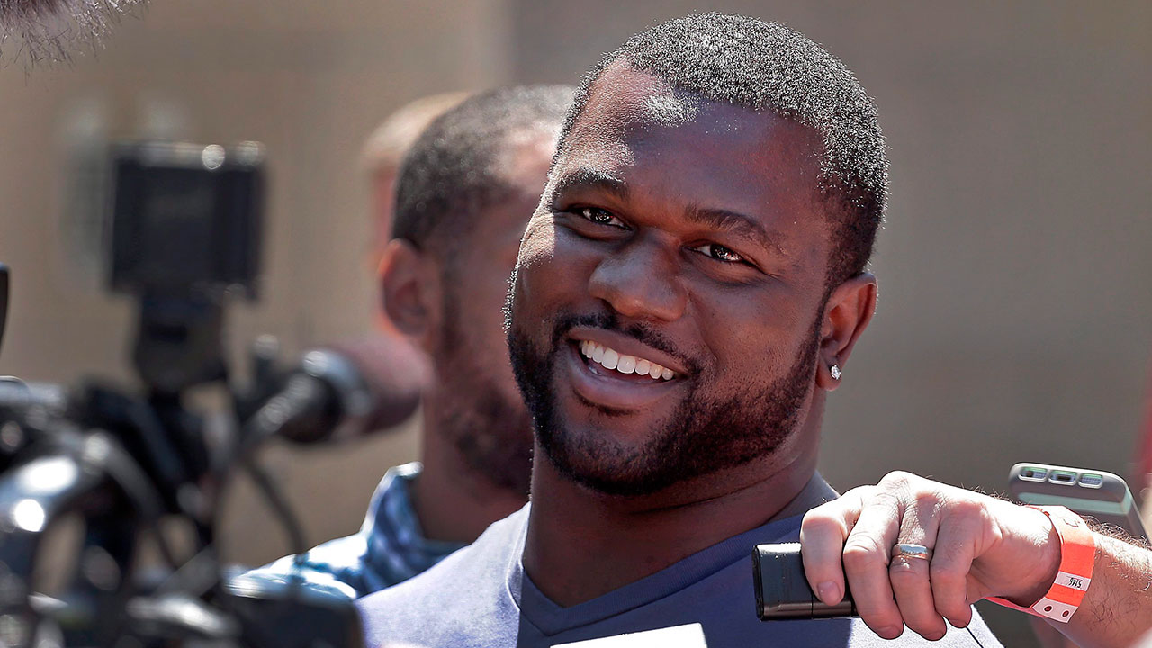 Chiefs put Grubbs on IR, bring in Munyer