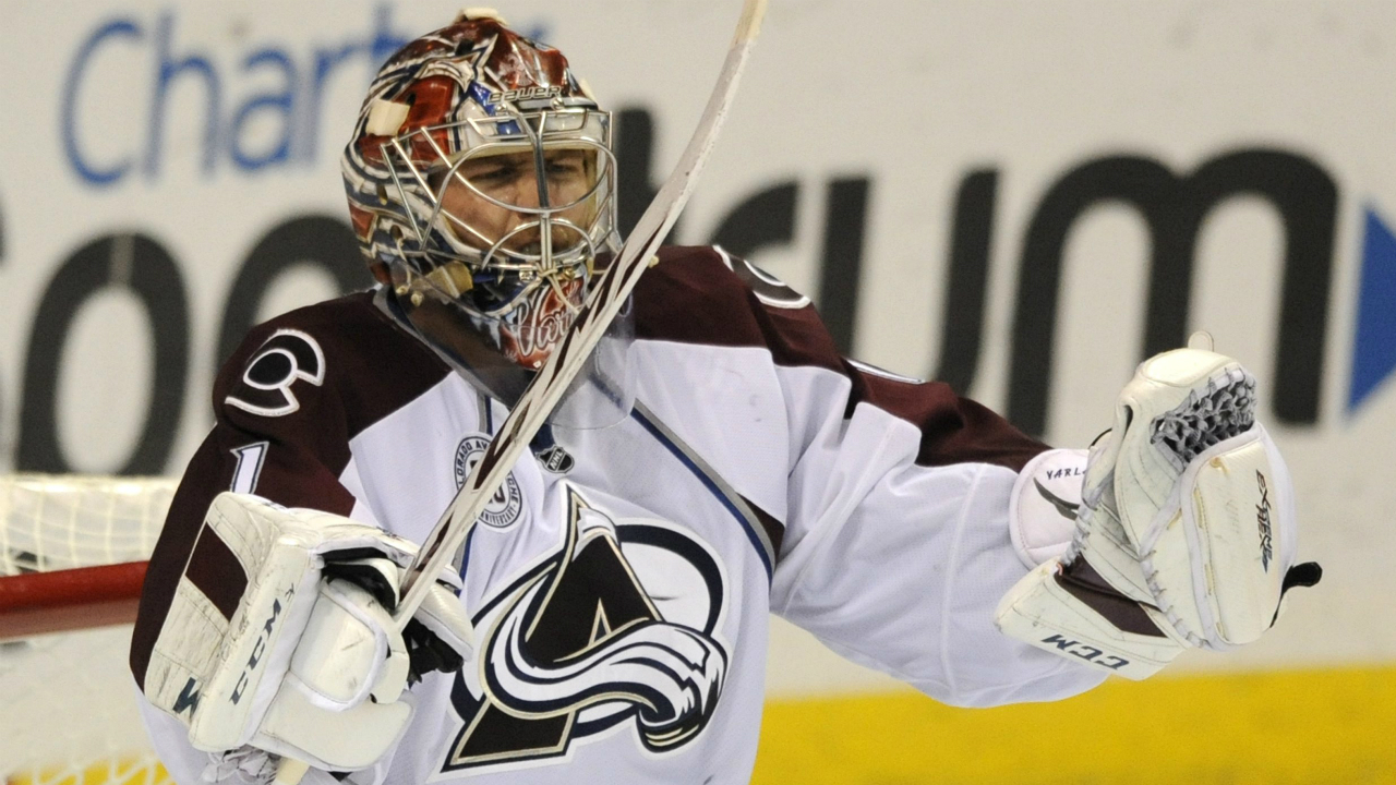 Varlamov makes 42 saves to lead Avalanche over Blues