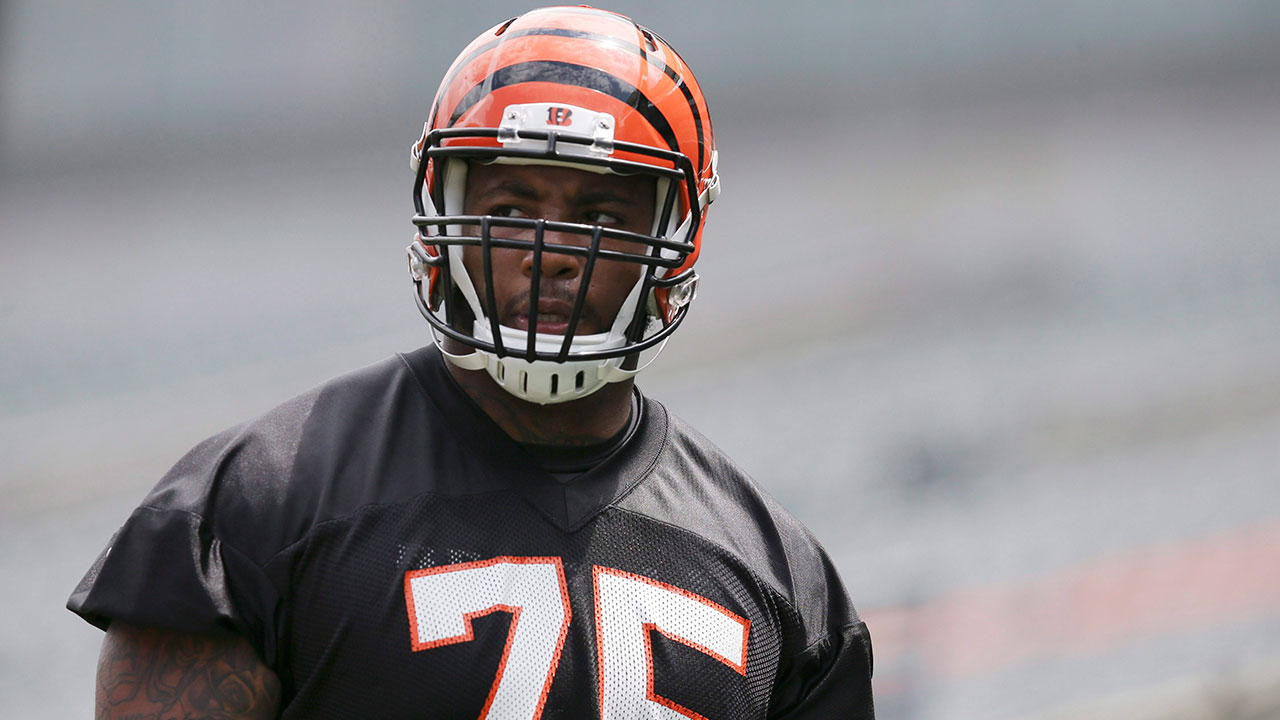 Texans sign DE Still to contract for next season