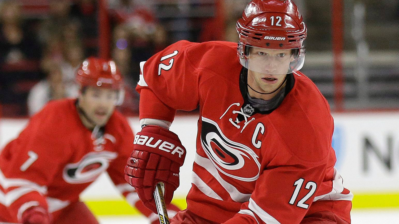 Hurricanes face difficult decision to trade or keep Eric Staal