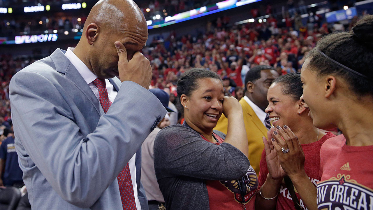 Wife of Thunder assistant coach Williams dies from car crash injuries