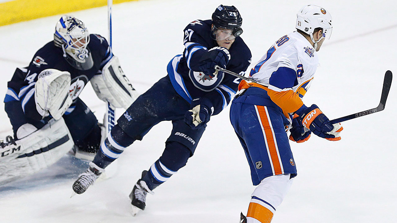 Jets’ Nikolaj Ehlers out indefinitely after taking puck to face