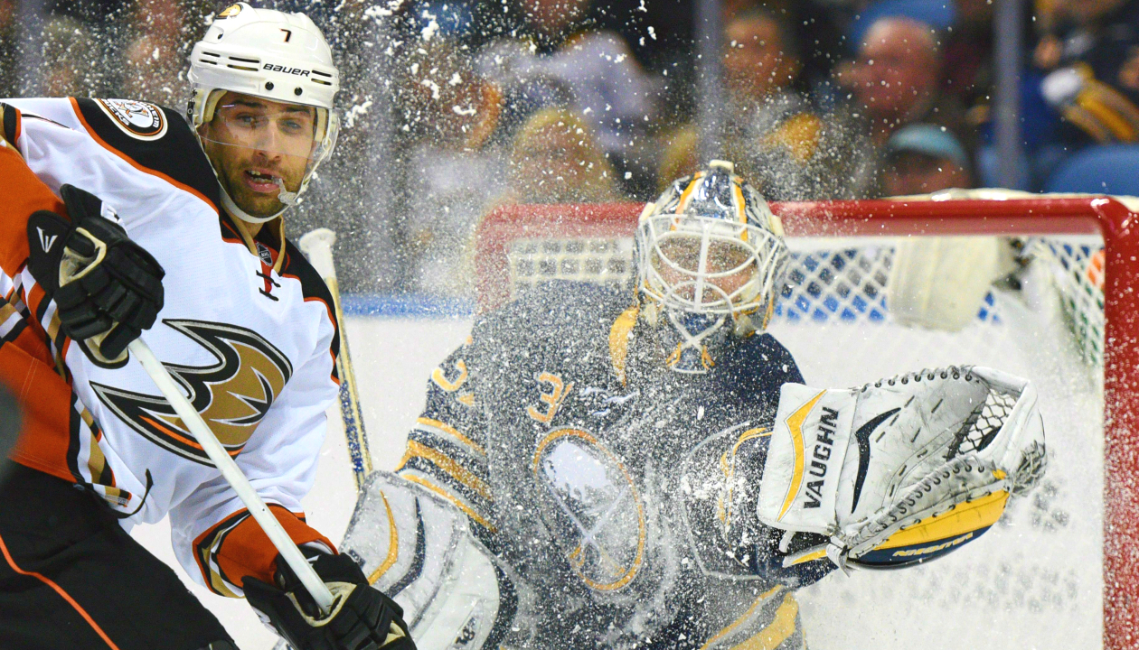 Calgary Flames shore up goaltending, sign Chad Johnson