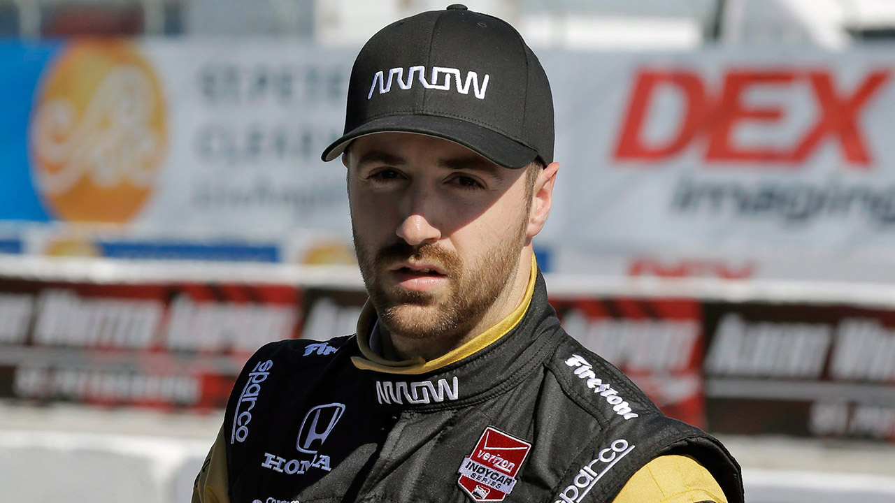 Canadian driver Hinchcliffe looks to rebound from disappointing season