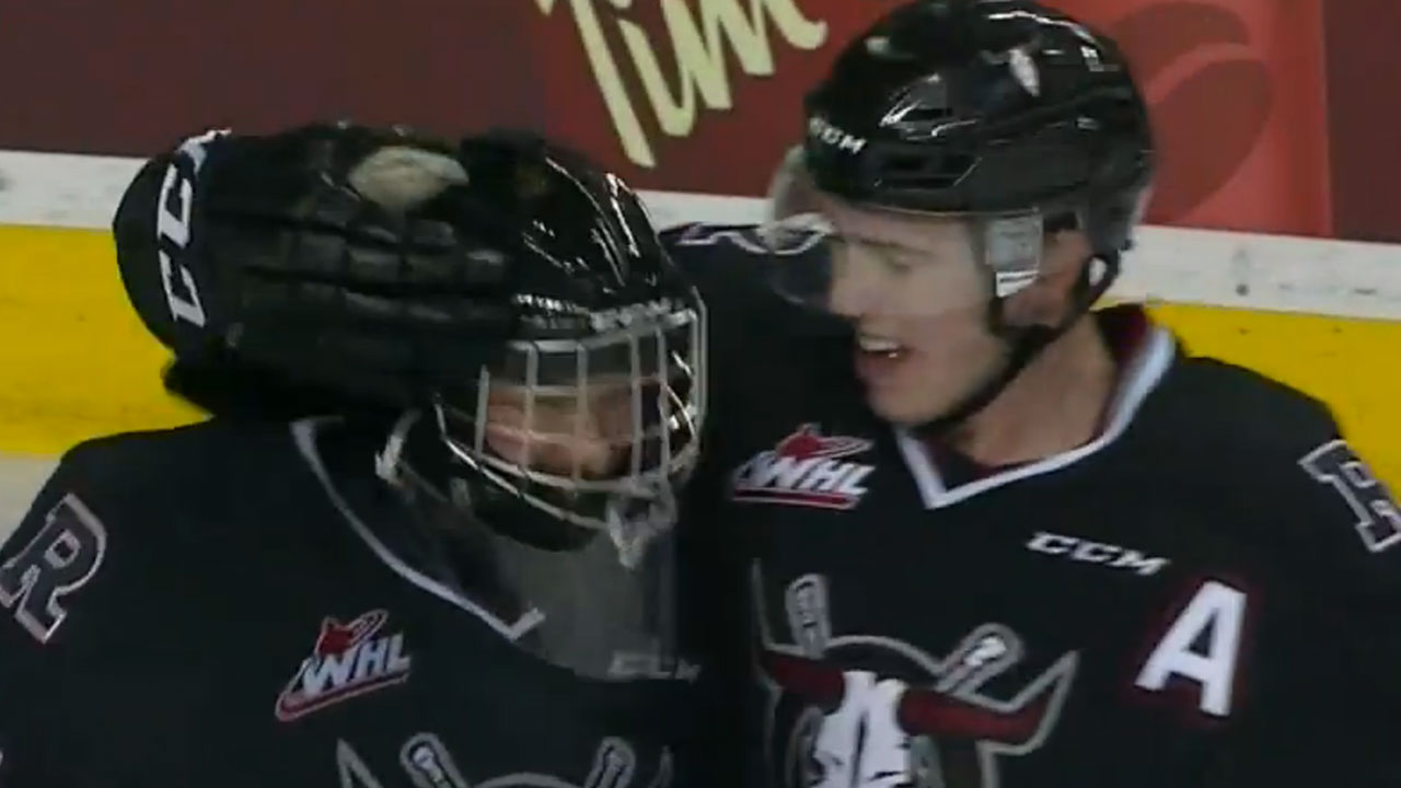 WHL Playoffs: Rebels grab series lead vs. Hitmen