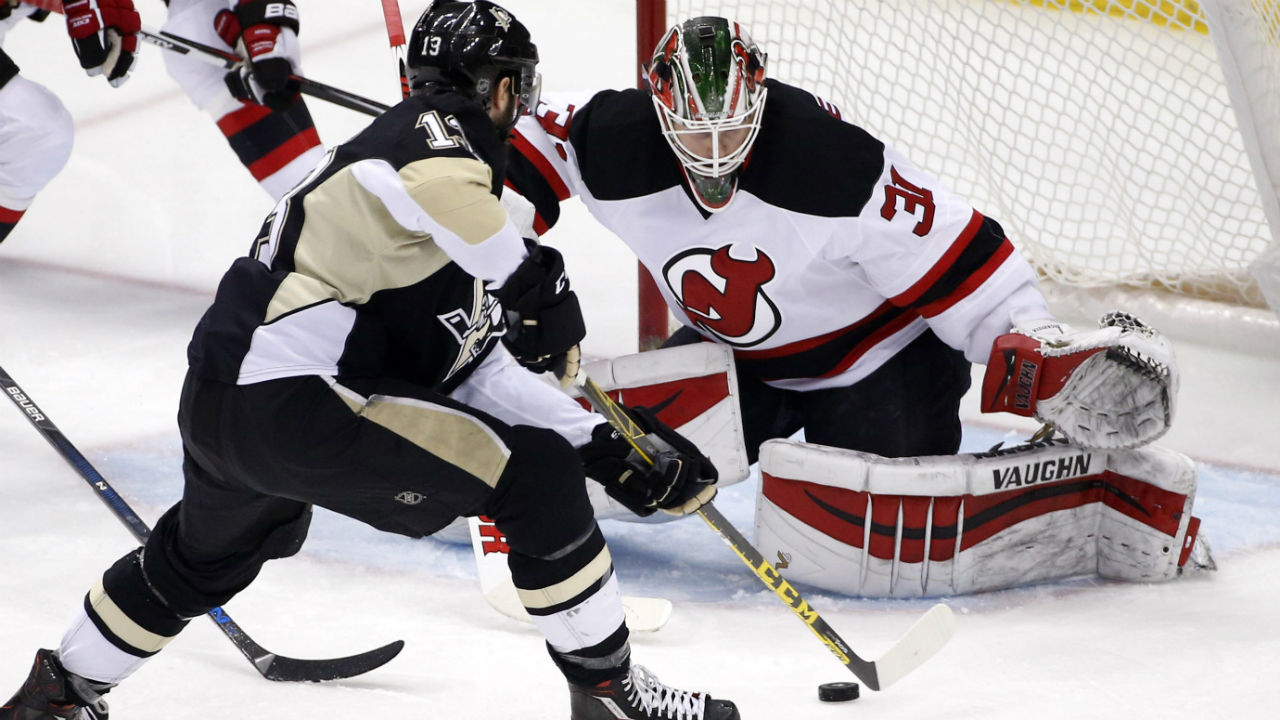 Scott Wedgewood earns 1st career SO: Devils top Penguins