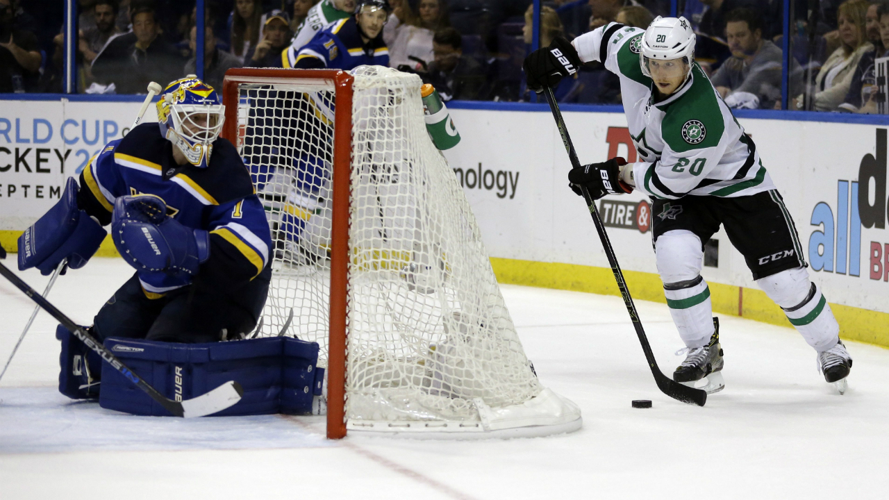 Cody Eakin has a fan in head coach Lindy Ruff