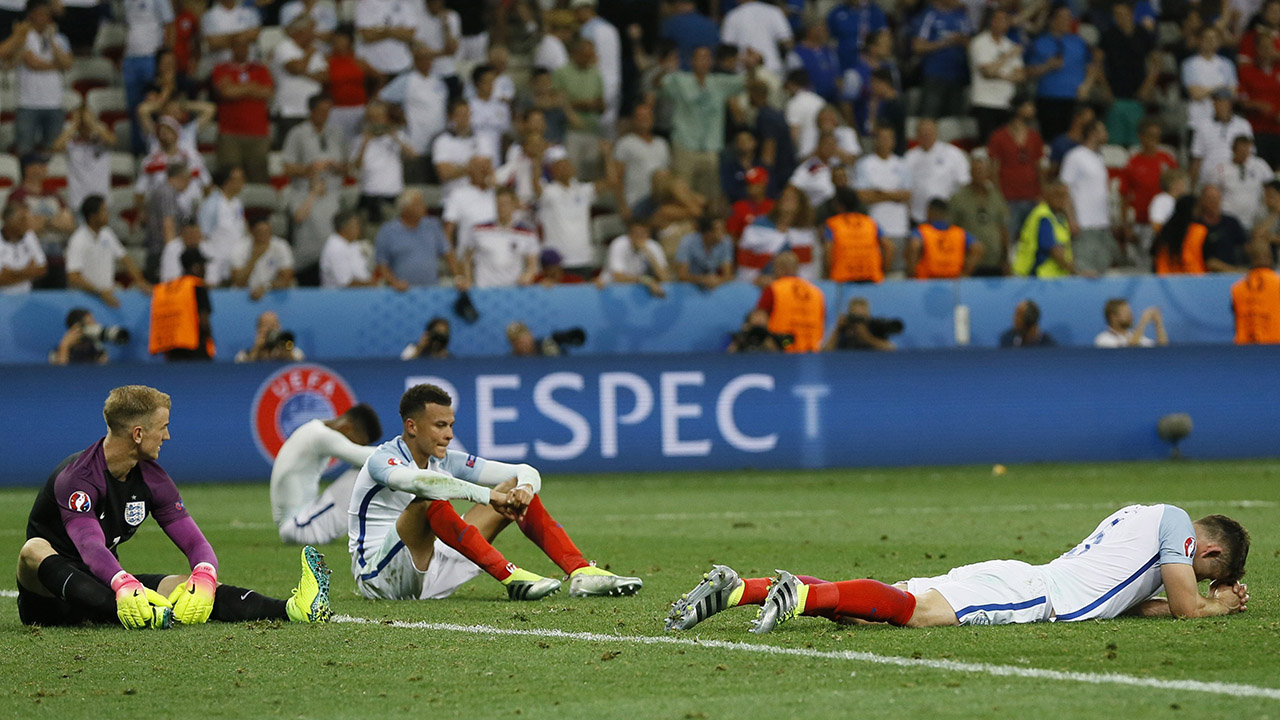 Twitter reaction: British media rips team after shocking loss