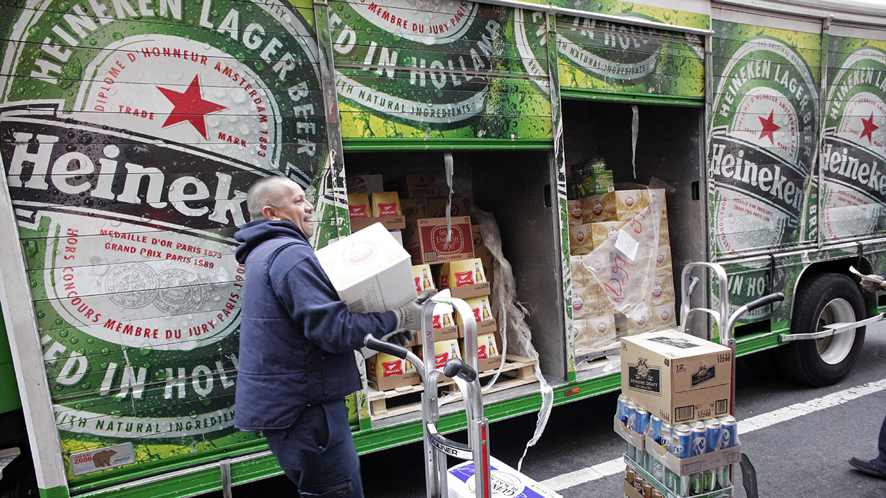 Heineken signs on as Formula 1 sponsor