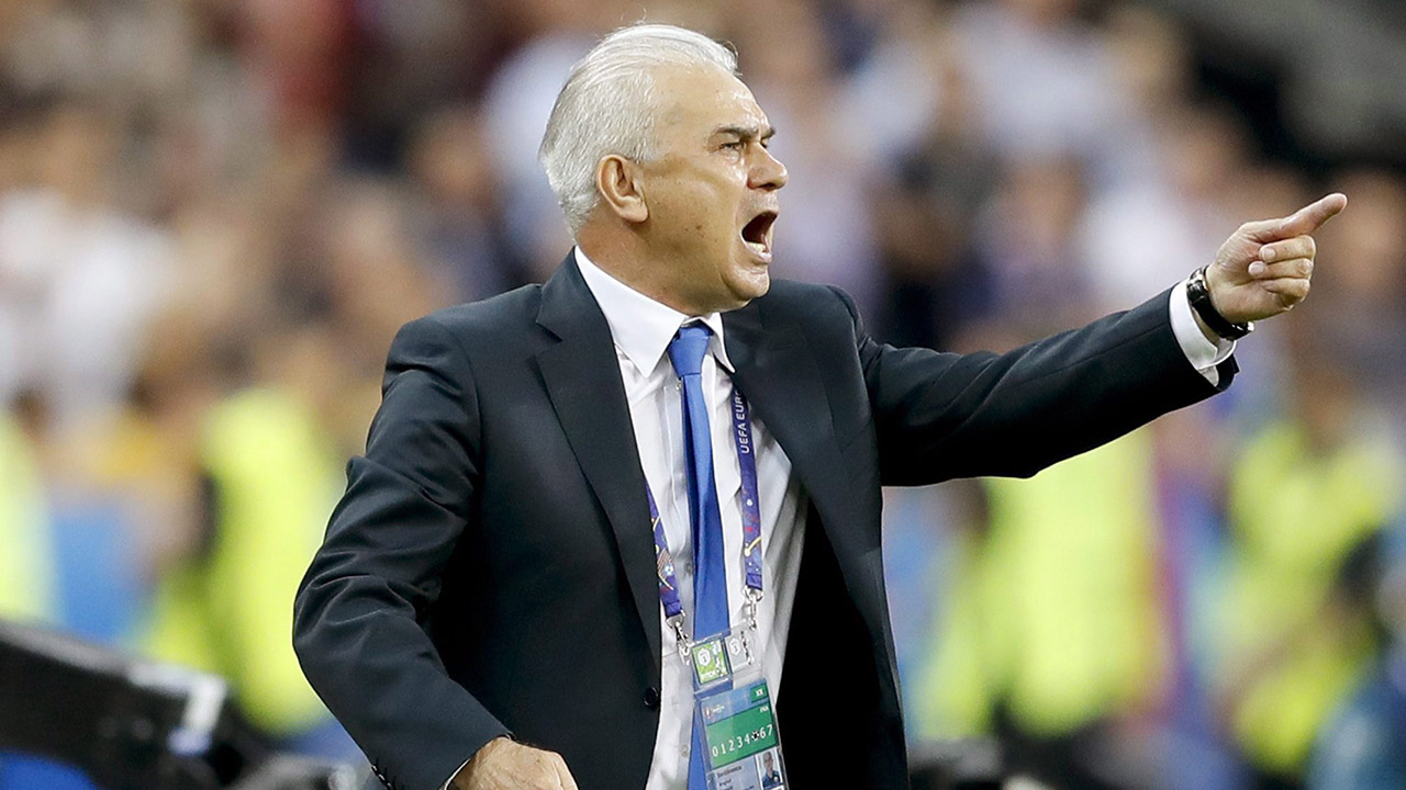 Romania coach resigns after European Championship flop