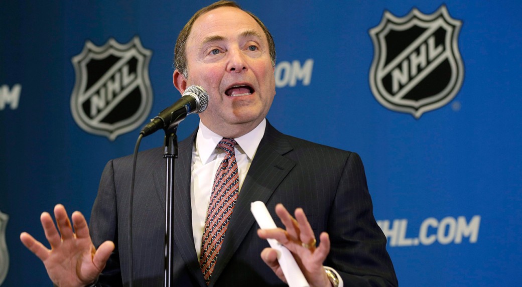U.S. Senator continues to call out Bettman over concussion stance ...