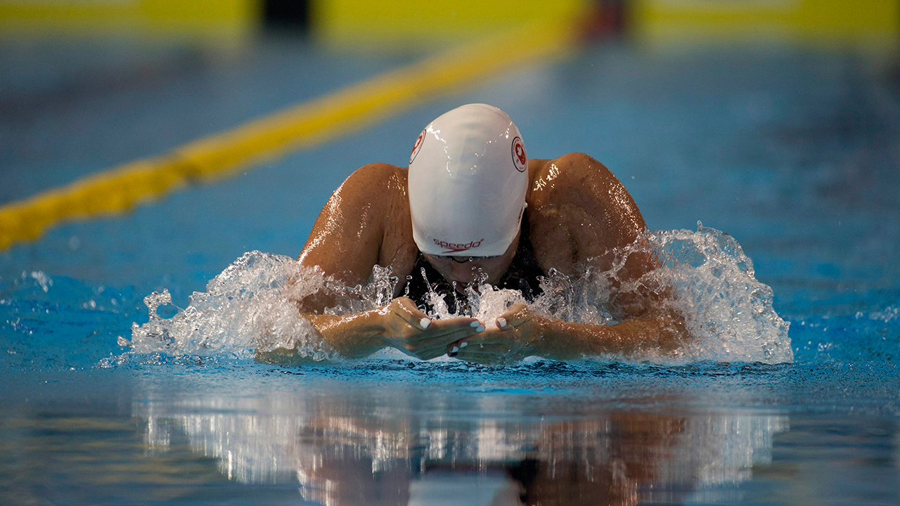 Canadian Kierra Smith wins gold in 100m breaststroke at Mare Nostrum