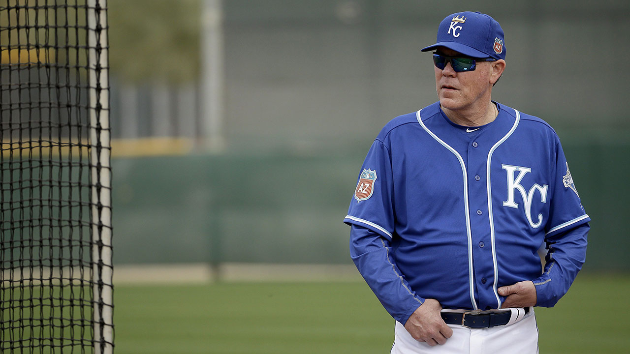 Royals manager Ned Yost breaks pelvis, ribs in fall