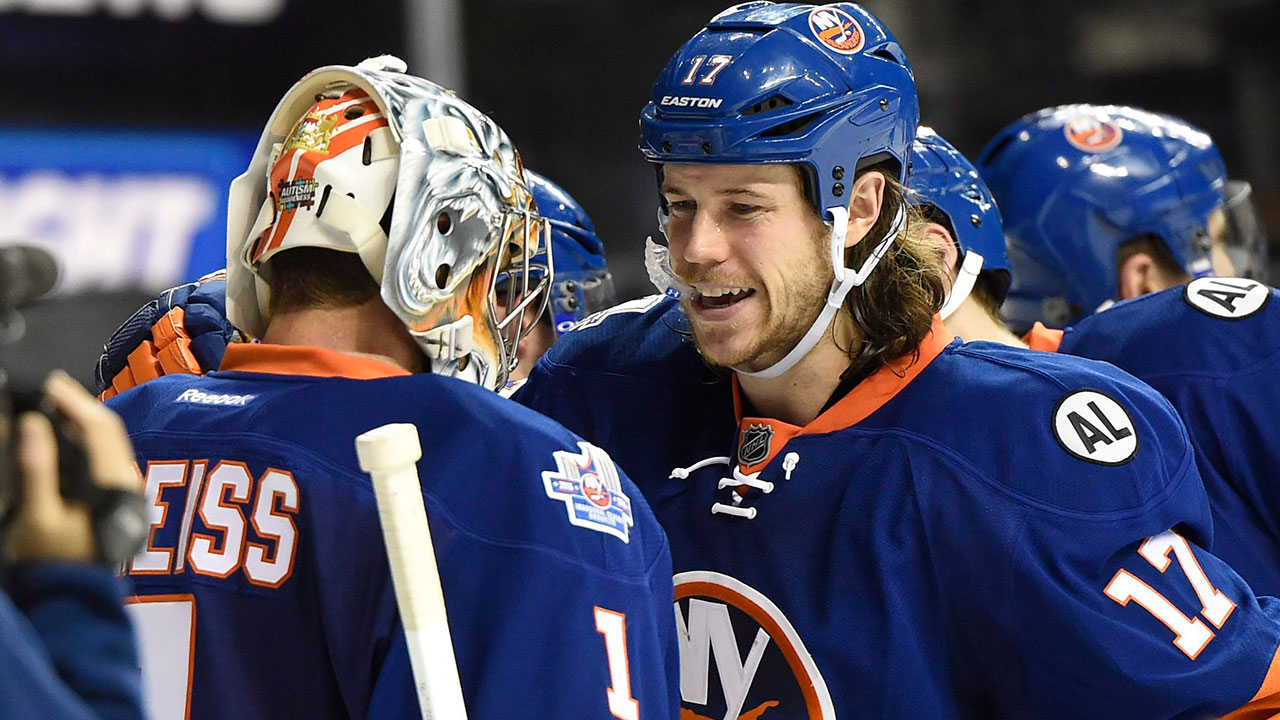 Maple Leafs sign NHL hits leader Matt Martin for four years