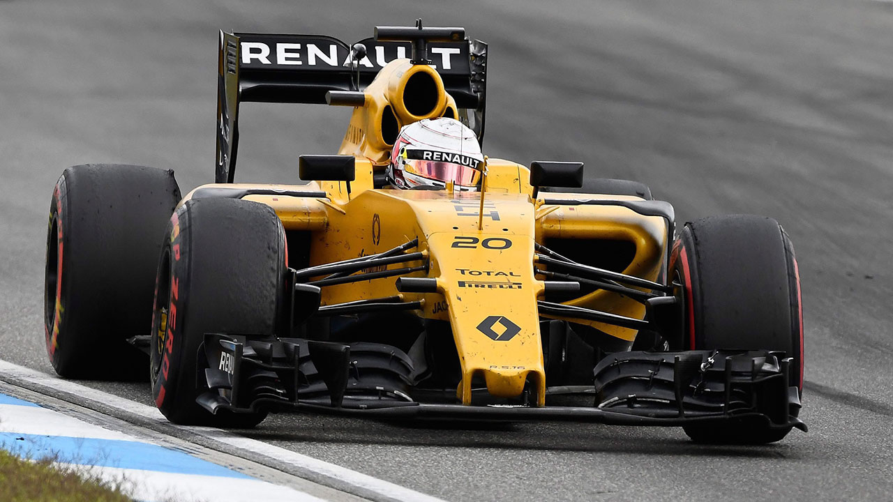 F1 Renault driver Magnussen expects to compete at Italian GP