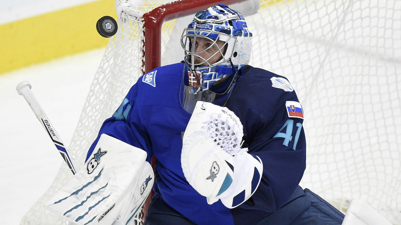 Jaroslav Halak needs mighty effort to top Carey Price in final