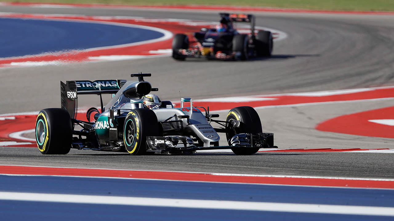 Lewis Hamilton earns pole position at US Grand Prix