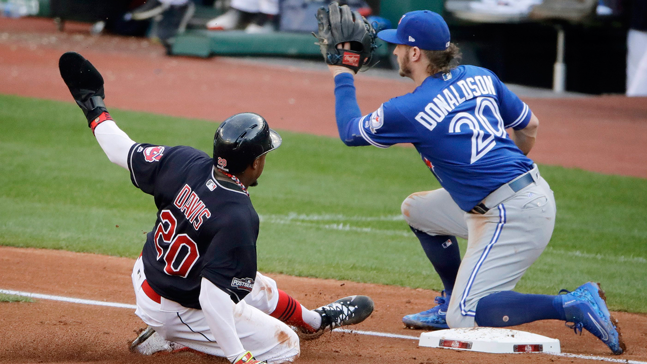 Davis uses instincts and preperation to burn Blue Jays on the bases