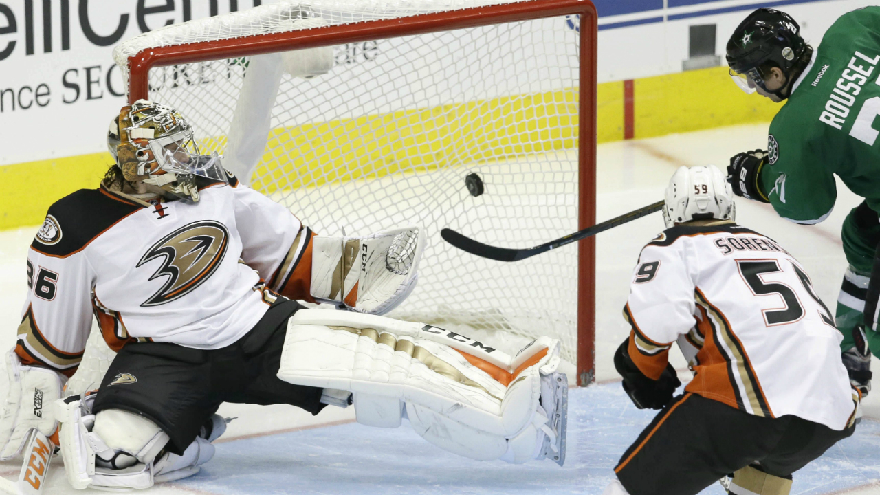Roussel scores as Stars come out on top against Ducks
