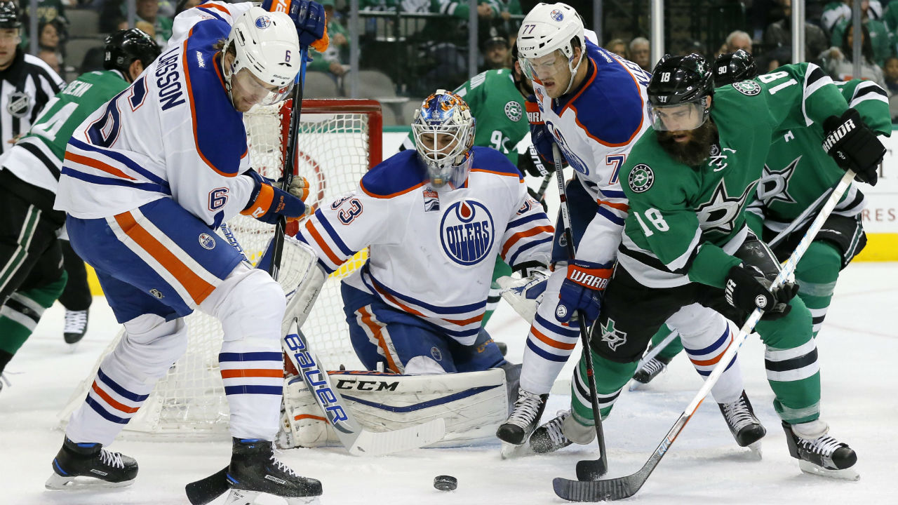 McDavid gets first hat trick, Oilers beat Stars