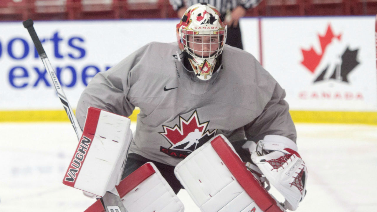 Carter Hart survives 1st test as Canada’s goaltender