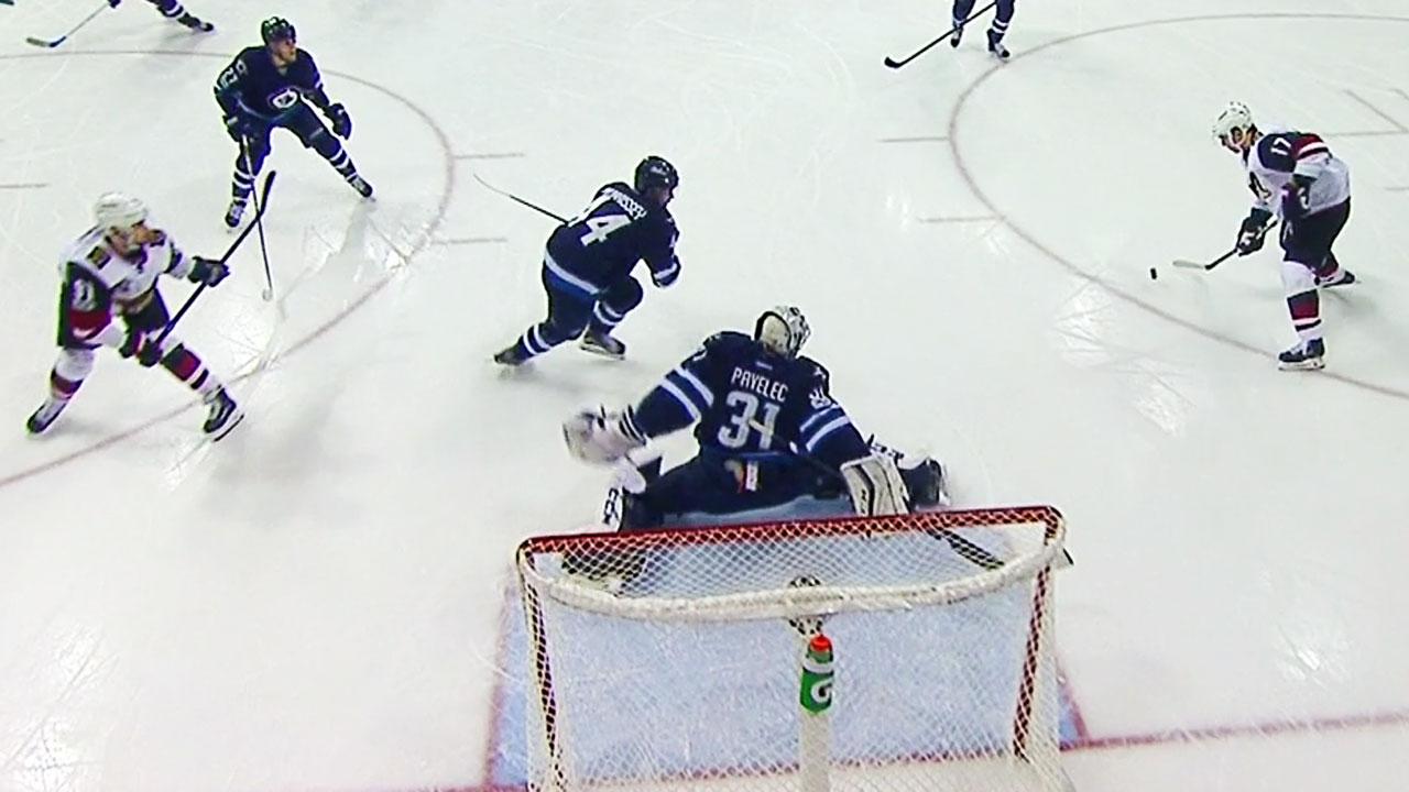 Ondrej Pavelec Save