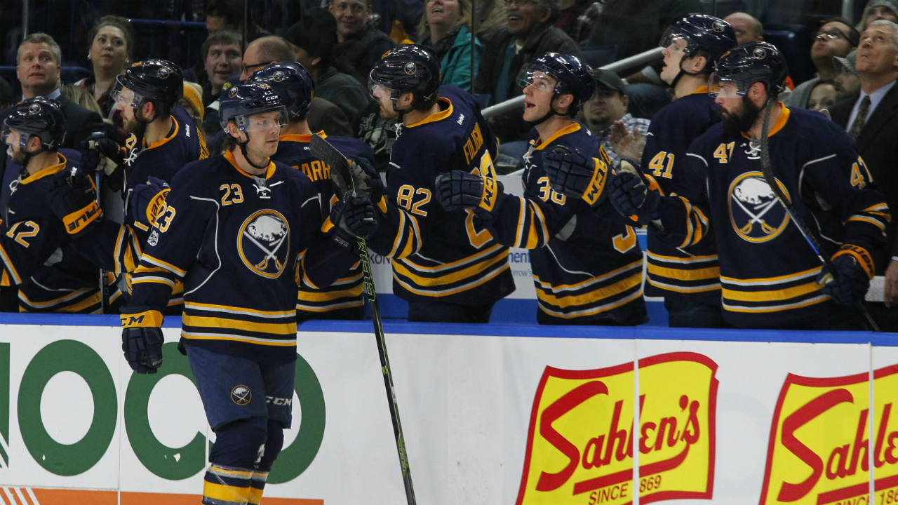 Second-period outburst sparks Sabres win over Flyers