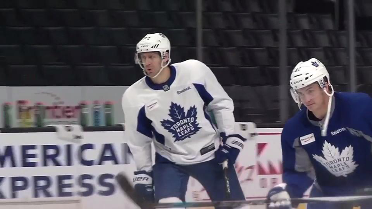 Maple Leafs’ Eric Fehr may be done for season with injured hand