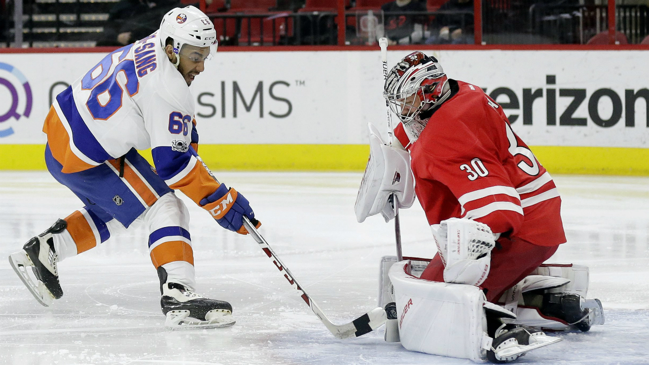 Islanders coach Doug Weight discusses Josh Ho-Sang’s comments