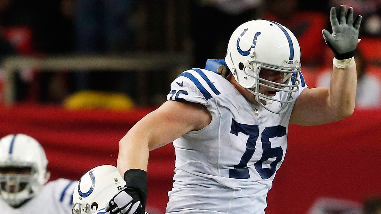 Indianapolis Colts offensive lineman announces retirement
