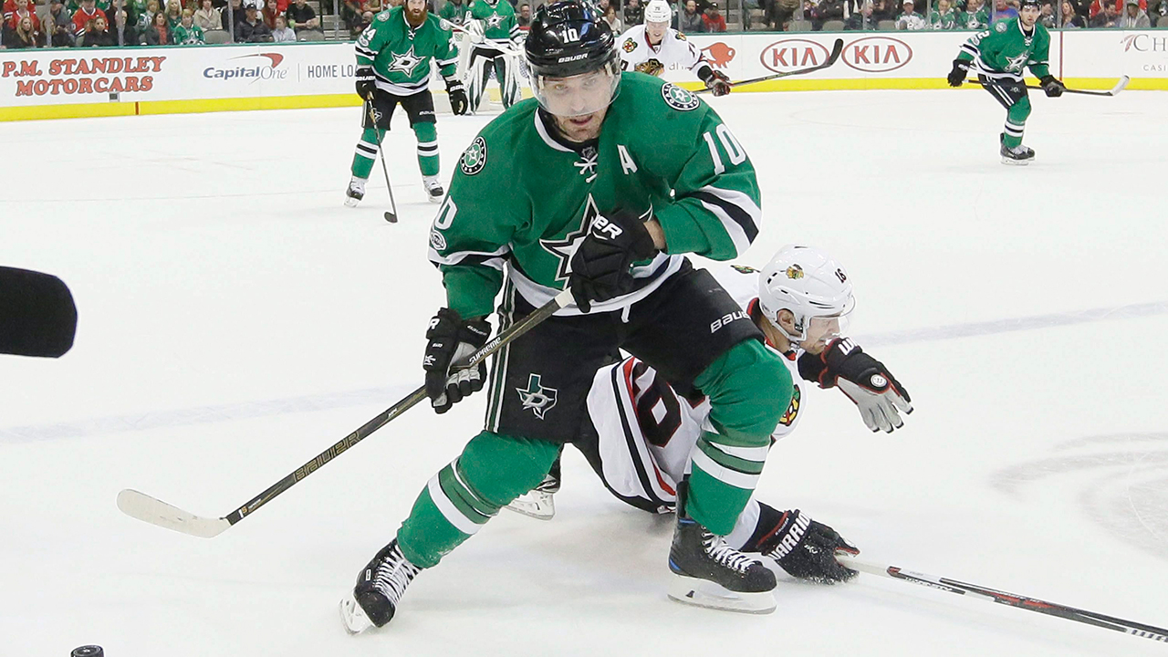 Stars winger Patrick Sharp to undergo season-ending hip surgery