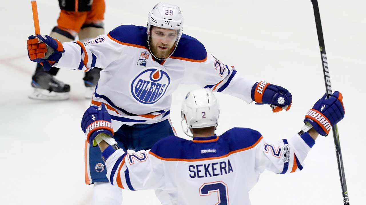 Oilers take commanding 2-0 lead with series shifting to Edmonton