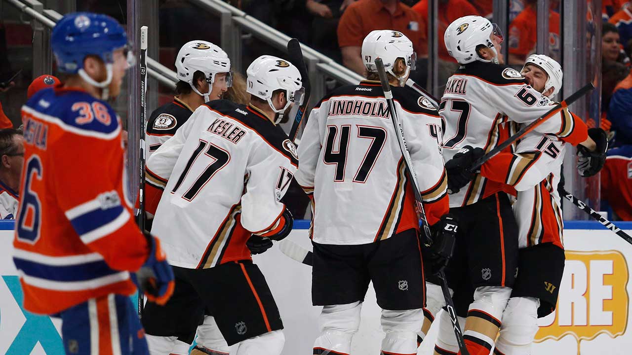 Ducks rebound in series with Game 3 win over Oilers