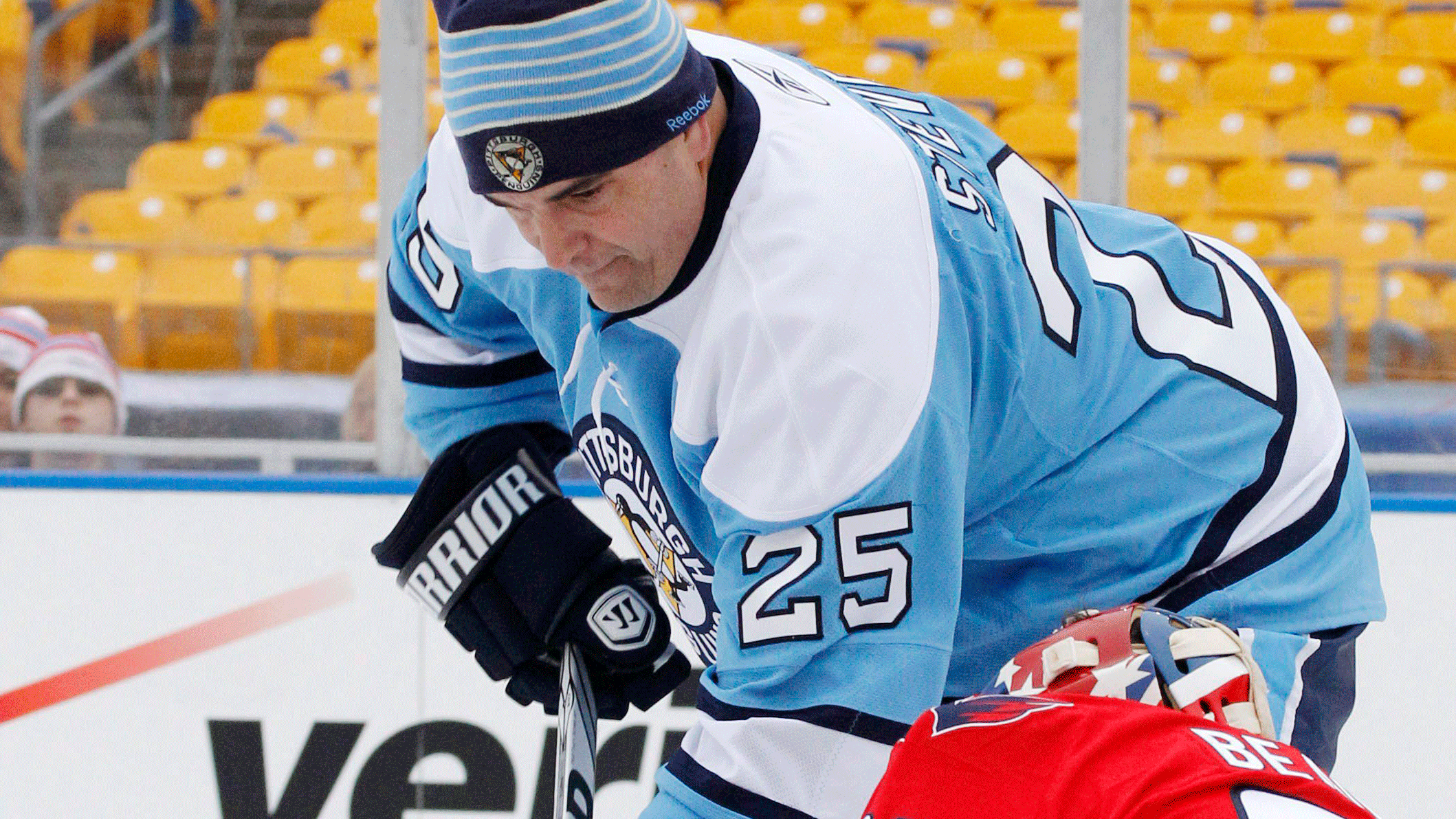 Former NHLer Kevin Stevens gets probation in drug-selling scheme